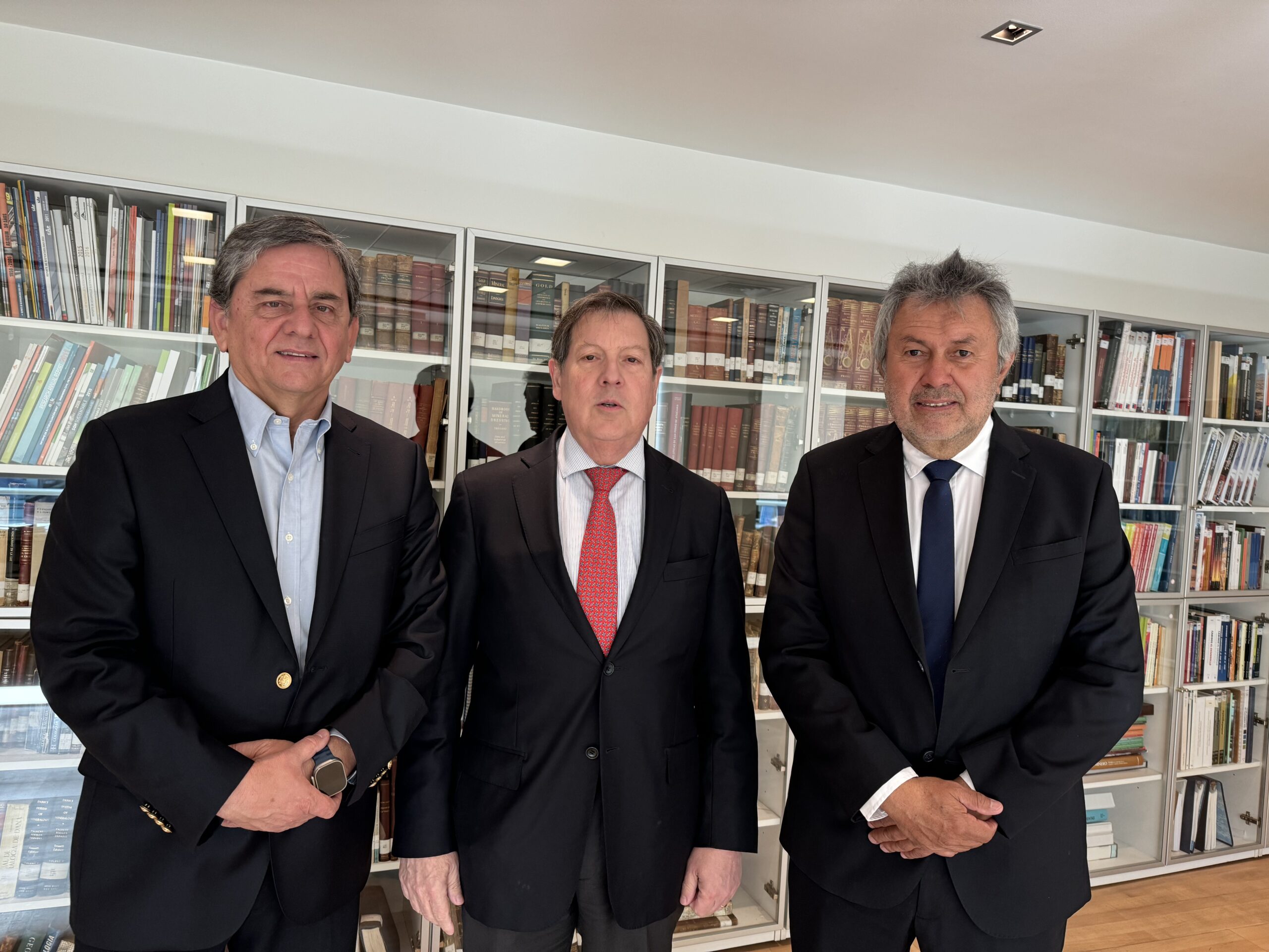 Francisco Araya asume la vicepresidencia de SONAMI - SONAMI :: Sociedad ...